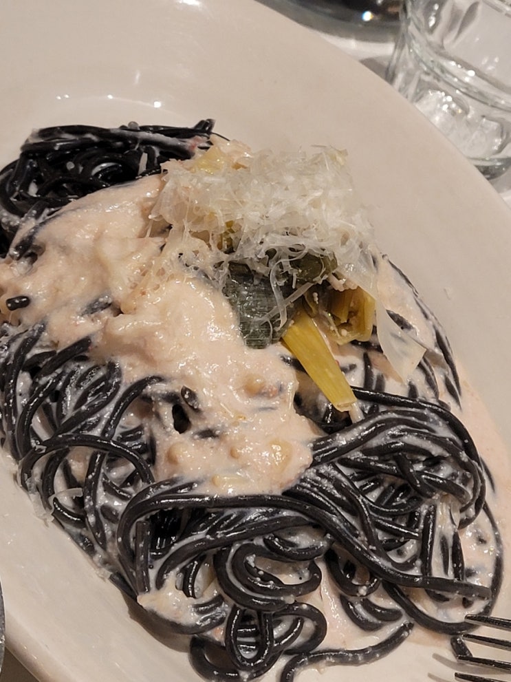 잠실 롯데월드타워 치즈룸and테이스팅룸 건강한 음식과 기대 이상의 맛여기서 소개팅하면 성공 100 영화 샷건웨딩 시사회