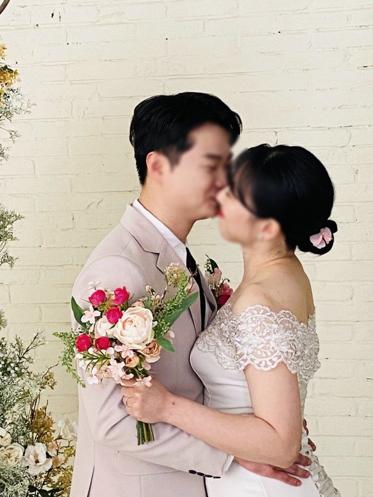 설렘매력주의보 스튜디오 촬영 준비물 및 꿀팁 네일아트 헤어피스 생화구매 드레스대여 간식챙기기 네이버 블로그