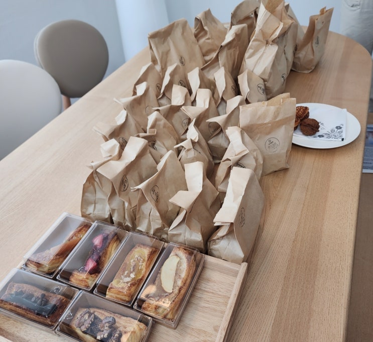 [SML메디트리] 직원들을 위한 대표님의 간식 선물🎁 : 네이버 블로그