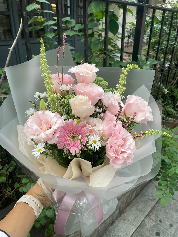 마포꽃집 핑크퐁당 꽃다발 자세히 봐야 더 예쁘다 너도 그렇다 네이버 블로그