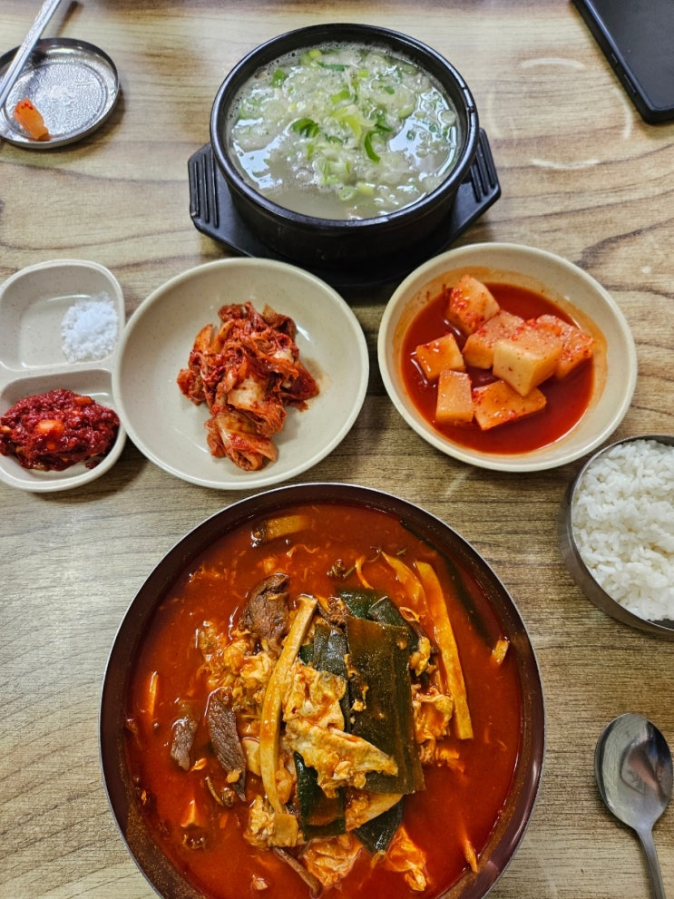 강릉동부시장고향해장국육개장소머리국밥아침식사박철수박철수교수덕산박철수교수맛집추천박철수교수맛집탐방맛집탐방기