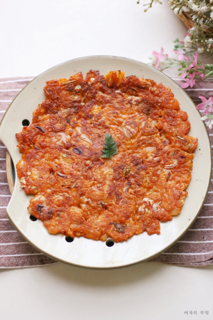 김치전 만드는법 부침가루 김치전 바삭하게 만들기 김치부침개 참치 김치전 반죽 재료 네이버 블로그
