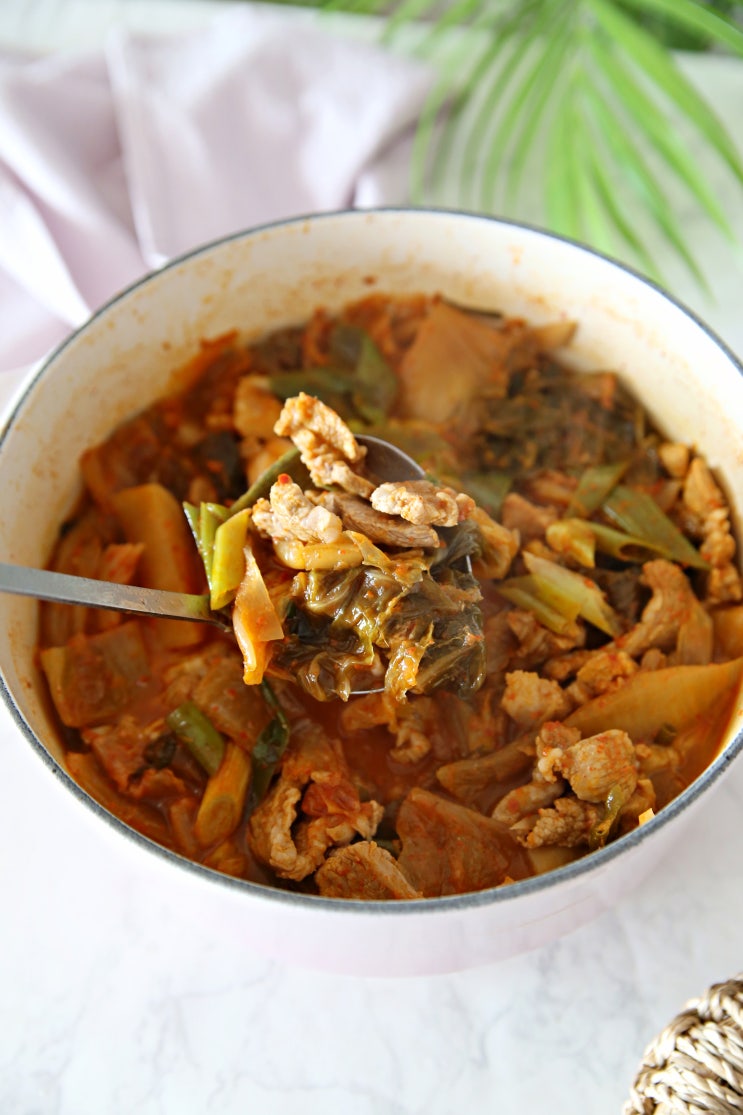 돼지고기김치찌개 레시피 목살 김치찌개 묵은지 돼지 김치찌개 맛있게 끓이는법 네이버 블로그