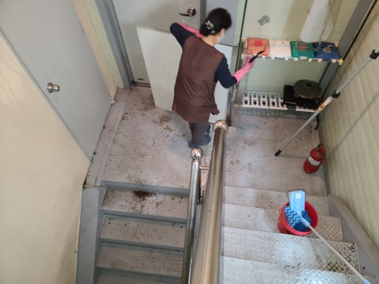 대전 상가 계단실청소 빌딩 공용부분 관리 청소 정기청소 방법 네이버 블로그