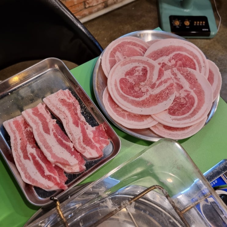 대구맛집 각산역근처맛집 동호지구삼겹살맛집 골목돼장동호점 쌈싸먹는 꽃삼겹이랑 볶음밥까지 끝 : 네이버 블로그