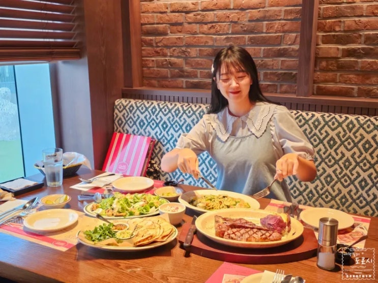 잠실 롯데몰 맛집 캐롤스 패밀리레스토랑 스테이크 파티 네이버 블로그