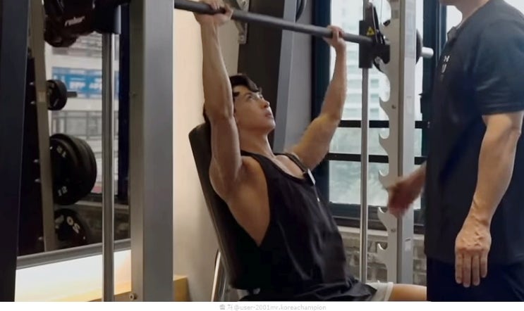 남자 여자 헬스 어깨 넓어지는 근육 운동 전면 삼각근 루틴 기구 바벨 오버헤드 프레스 밀리터리프레스 덤벨 숄더프레스 비하인드넥프레스 네이버 블로그