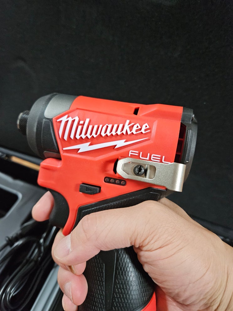 밀워키 M12 FID2 임팩전동드라이버 언박싱:리뷰 : 네이버 블로그