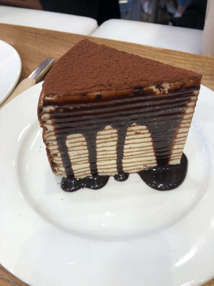 [케이크 냠냠]용산 아이파크몰 " 빌리 엔젤" 티라미수 크레이프 케이크 : 네이버 블로그