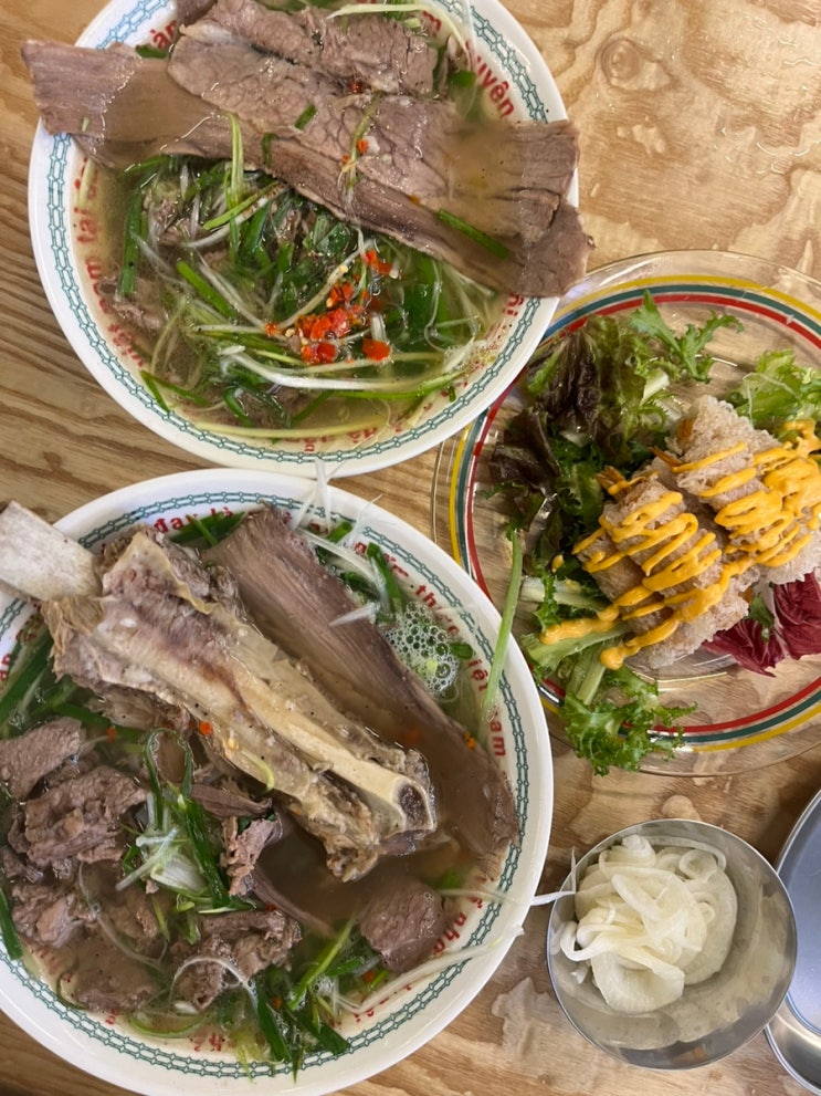 울산 삼산 업스퀘어 근처 베트남 음식 맛집 골프채 갈비탕 같은 왕갈비 쌀국수가 있는 꾸아 삼산점 🖤🖤🖤🖤🤍 네이버 블로그