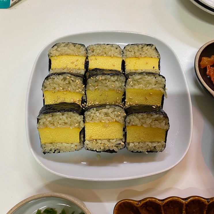 통영맛집 동피랑 벽화마을 비주얼까지 챙긴 이색 김밥 김밥엔전복 네이버 블로그