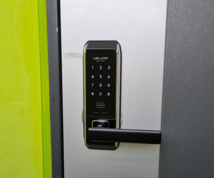 아산 배방 LH4단지 행복주택 무타공도어락 솔리티 WTS700 출장 설치 : 네이버 블로그