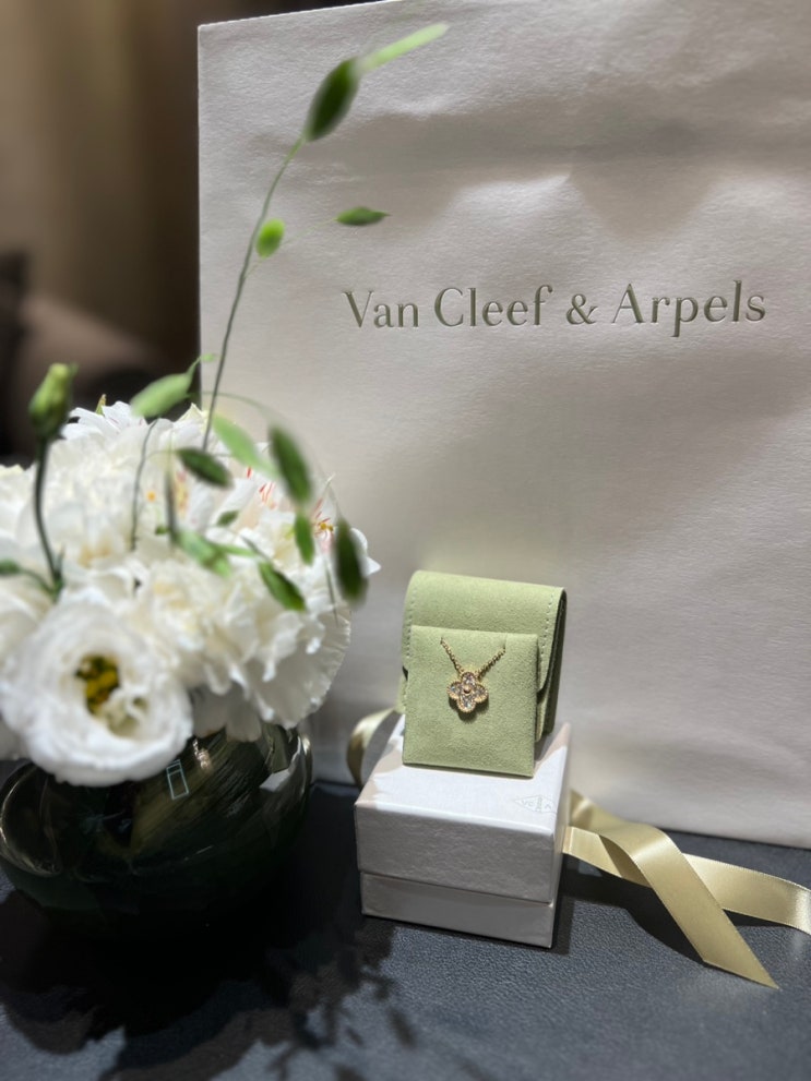 Van Cleef & Arpels 반클리프 빈티지 다이아 목걸이 옐로우골드 : 네이버 블로그
