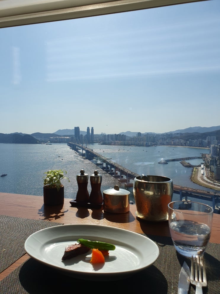 부산해운대 파크 하얏트 부산 다이닝룸 주말 점심 프리뷰 다이닝룸 광안대교뷰 분위기 좋은 곳 네이버 블로그