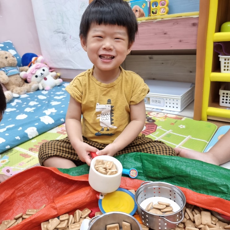 동대문구 장안동 하은어린이집 9월 오감활동 건빵으로 놀아요 네이버 블로그