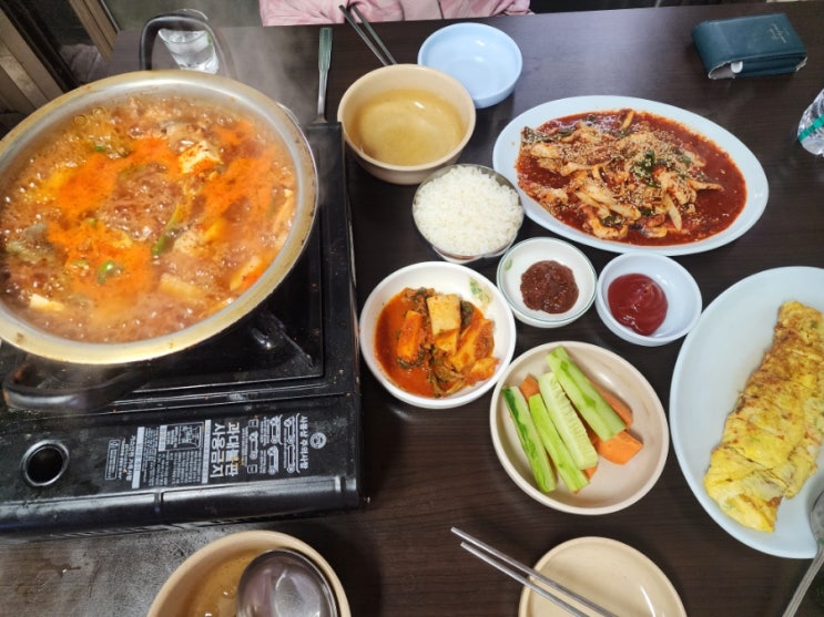 서울 건대입구역 실내포장마차 오징어볶음 동태찌개 계란말이 돼지껍데기 가성비 포차 후기 네이버 블로그