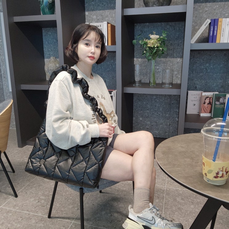 겨울가방추천 로사케이 누볼라 K 퀼팅 숄더백 심플한 데일리 차정원 패딩백 네이버 블로그