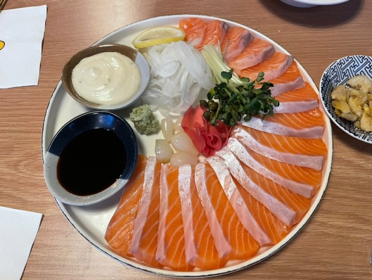 김해 율하 맛집 연어가 맛있는 술집 스물여덟” 네이버 블로그
