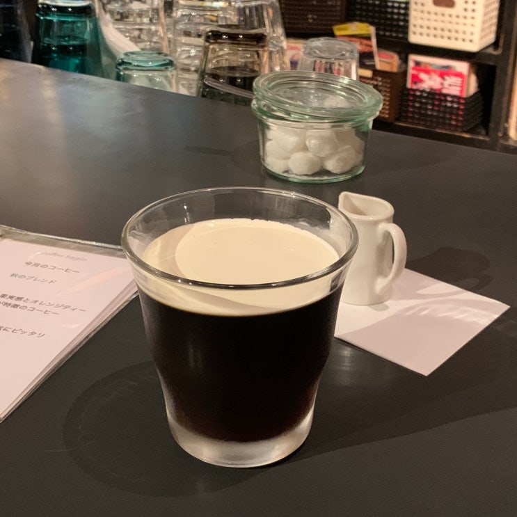 [도쿄 신주쿠산초메 카페] 쉬기 좋은 조용한 카페 '커피 프레자일(coffee fragile)' : 네이버 블로그