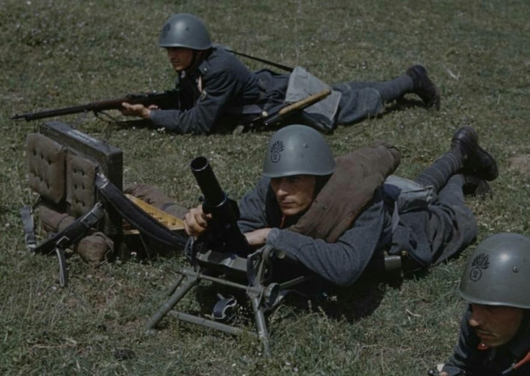 이탈리아군의 다용도 박격포 - 브릭시아 M35 : 네이버 블로그