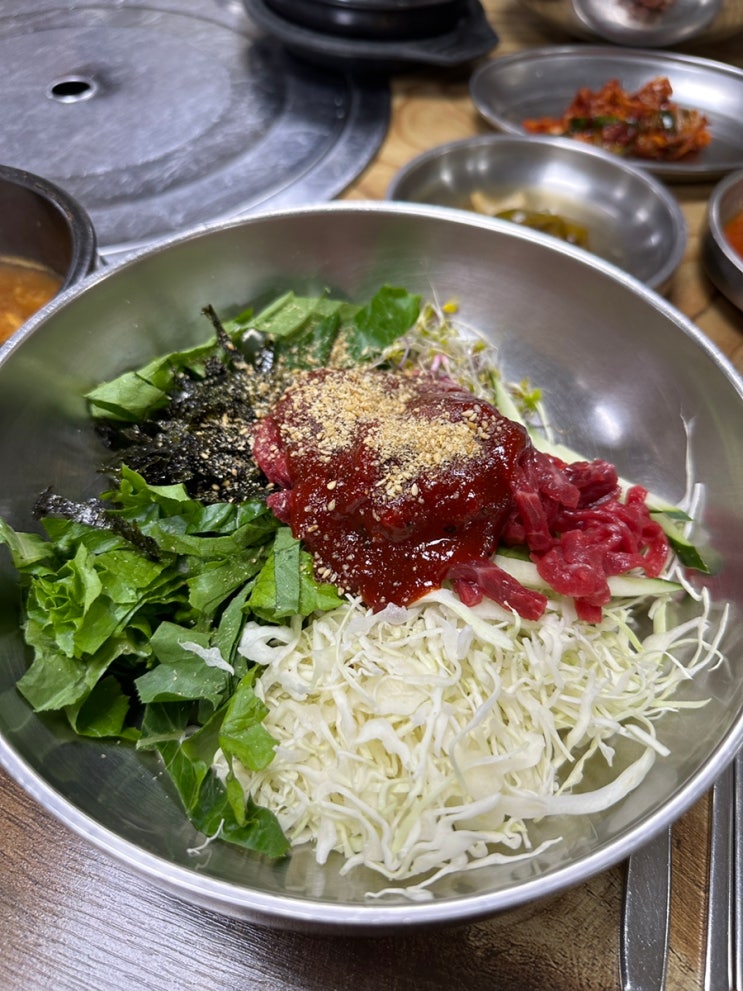 풍부한 고기와 신선한 채소를 즐기는 청주 육회비빔밥맛집 북일곰탕 네이버 블로그