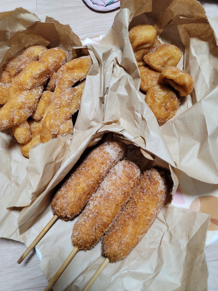 은평구 응암역 스마일찰진꽈배기돈까스 꽈배기 도너츠 핫도그 줄서서 먹는 맛집 후기 네이버 블로그