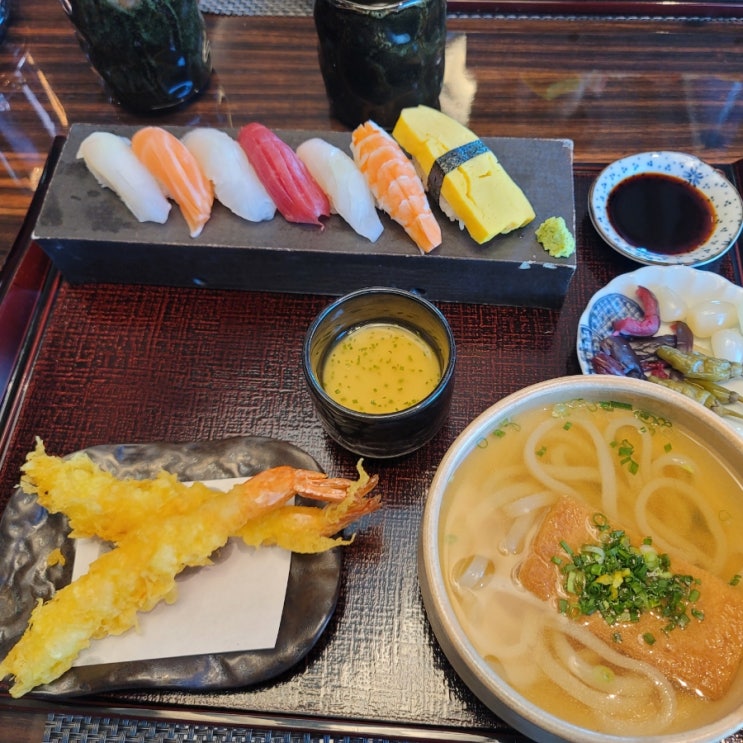 압구정역 스시 맛집 연말 모임 장소로 좋은 현대백화점 맛집 압구정 로바 네이버 블로그