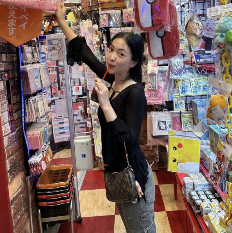 당장 사야되는 100만원대 루이비통 여자 핸드백 레드벨벳 예리 루비통 가방 네이버 블로그