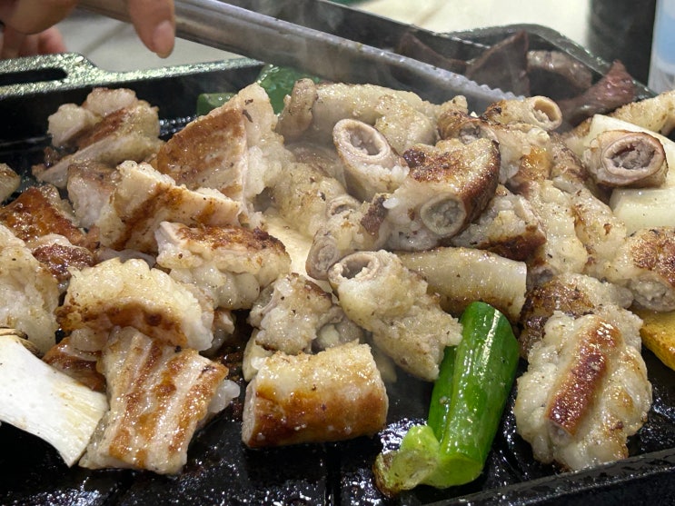 홍대입구역연남동 맛집 소곱창 돼지곱창 육사시미 모두 들길 수 있는 마포곱창타운 연남점 네이버 블로그