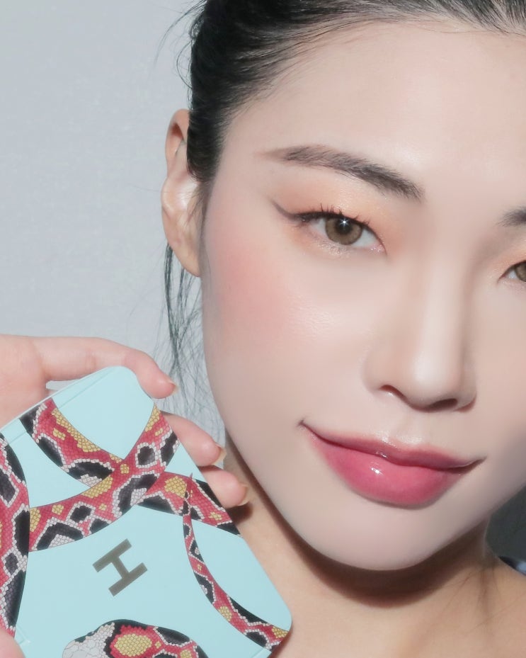 아워글래스 2023 홀리데이 신제품 앰비언트 팔레트 언락드 컬렉션 Vol2 스네이크 팬텀 볼류마이징 글로시 밤 듀오 세트 너무