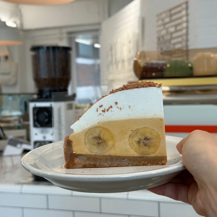 [용산 스톡드] 용산역 케이크 맛집 디저트 카페, 수제케이크 존맛탱 : 네이버 블로그