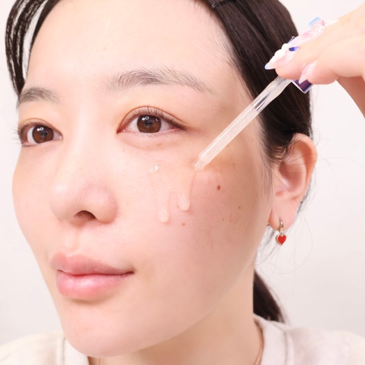 민감피부에 쫀쫀 모공 부위 탄력을 위한 안티에이징 케어템 에스트라 리제덤 365 모공탄력 캡슐 세럼 : 네이버 블로그