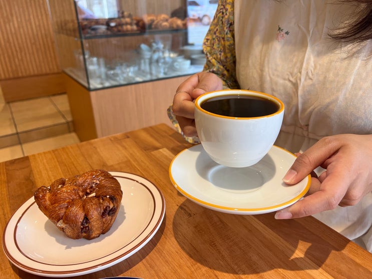 울산 신정동베이커리 카페 브레드앤 버터크로와상 신정동빵집 맛나요 : 네이버 블로그
