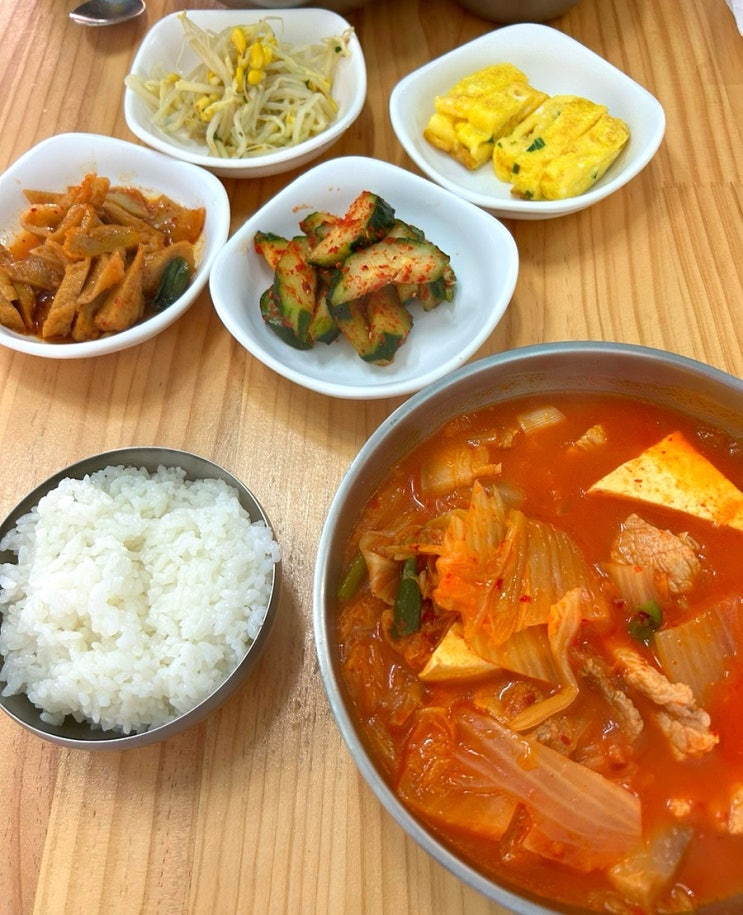 제주 원영식당 / 제주시 터미널 종합경기장 부근 서광로 18길 9_김치찌개 한 가지 메뉴만 주문 가능한 도민 김치찌개 맛집 ️ ...