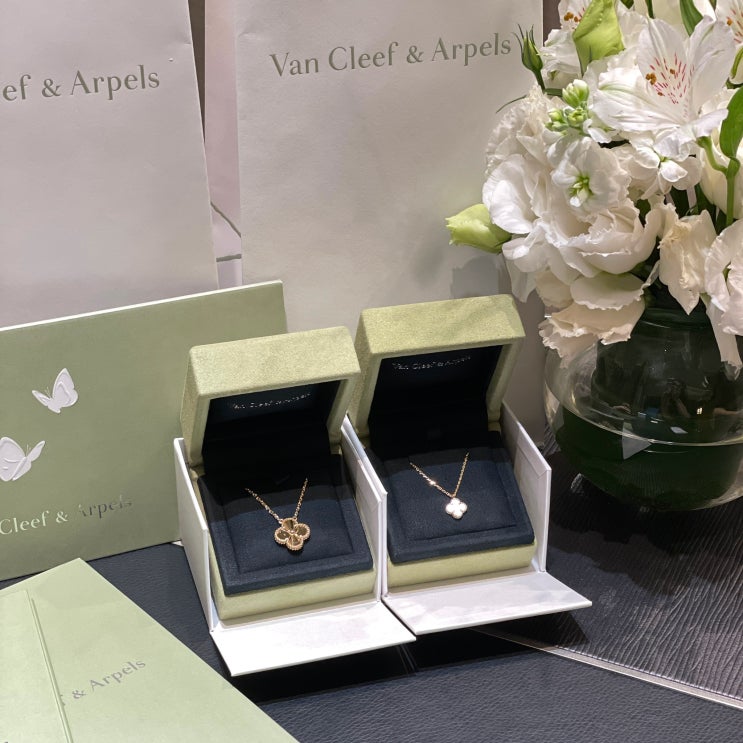 반클리프 아펠 Van Cleef & Arpels 대전 신세계 백화점 빈티지 알함브라 펜던트 기요세 옐로우골드 목걸이 구매 후기 ...