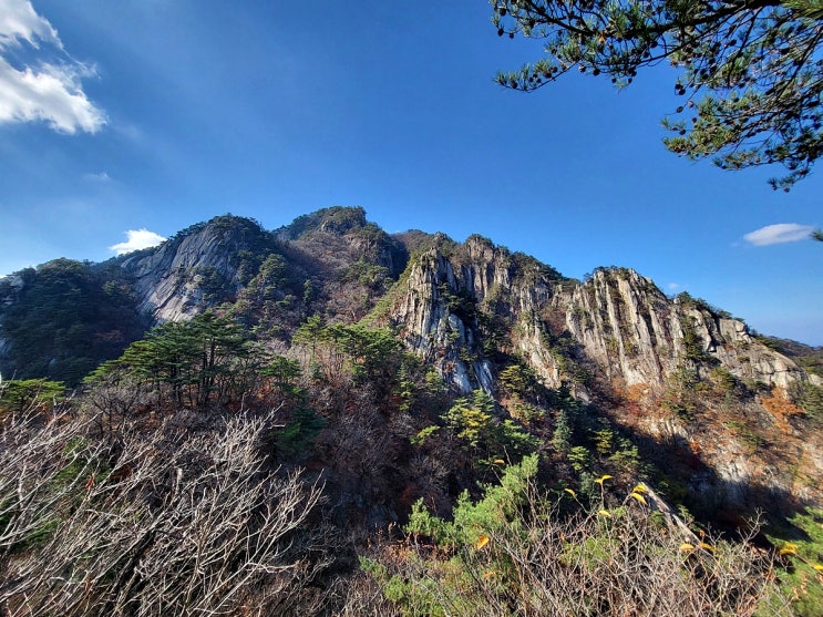 운악산 경기의 설악 암릉산행과 빼어난 경관 가평운악매표소 눈썹바위 병풍바위조망터 동봉정상 코끼리바위 현등사 원점회귀