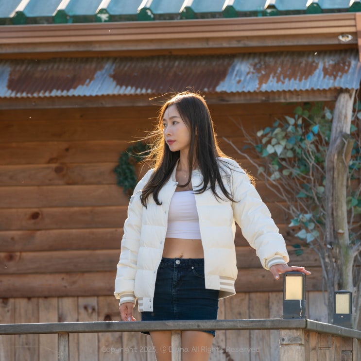 디스커버리 바시티 자켓 경량패딩 스타일리시한 여성 숏패딩 코디 데이트룩까지 Ok 네이버 블로그
