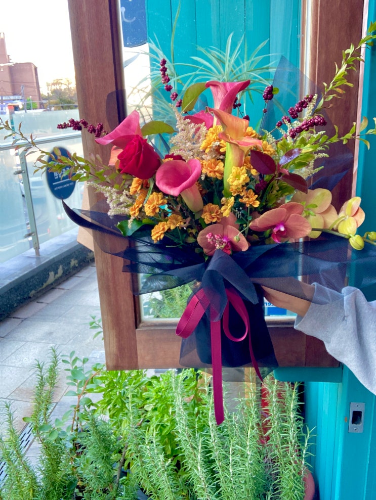 [옥수역 꽃집 l 오늘의 플로이나] 화려하지만 우아한 카라다발 : 네이버 블로그