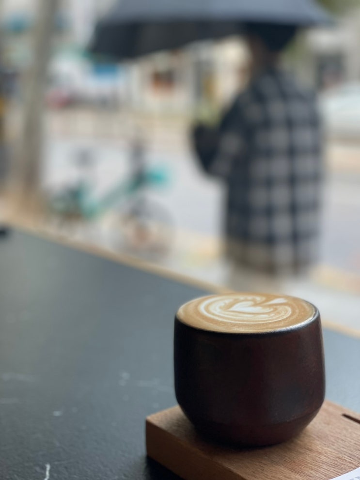 서울 마포 홍대 카페 추천 / 히트 커피 로스터스 서교 / 인생 라떼 : 네이버 블로그