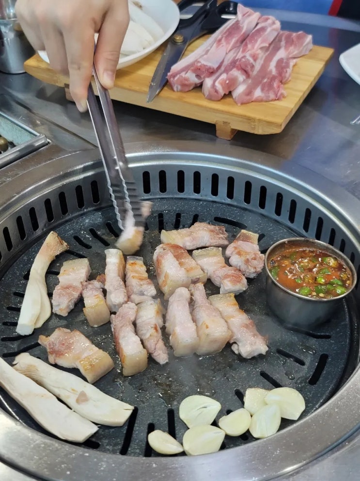 먹으면 기운나는 기운네흑돼지 서귀포올레시장 본점 흑돼지오겹살 목살 열무국수 맛집 네이버 블로그