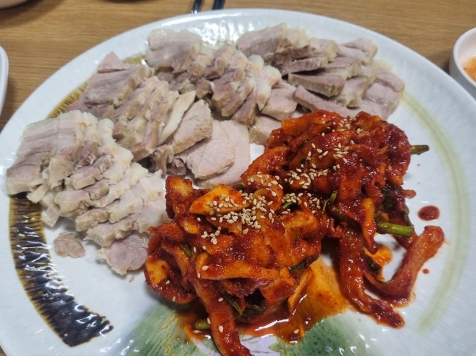 보쌈을 주문하면 감자탕을 공짜로 주는 영등포 가성비 밥집 네이버 블로그