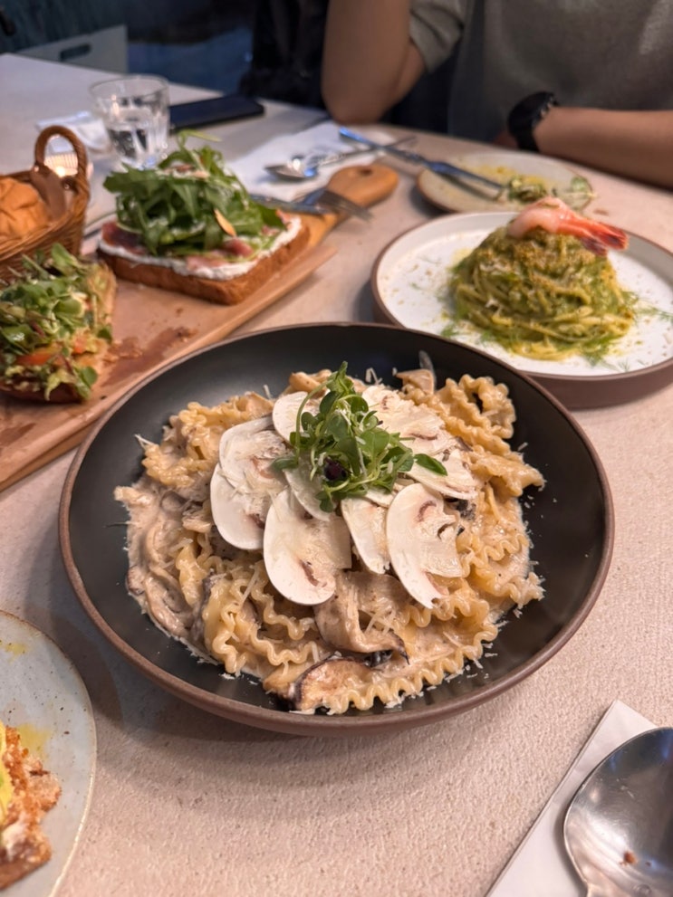 맛과 분위기 다 만족한 서울숲 브런치 카페🍽️ 벨라스가든 서울숲 메뉴 추천🔥 네이버 블로그
