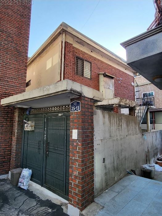 성북구 장위동 단독주택경매 6억4천 장위중학교인근 대지35평 2층 다가구 구옥 유찰1회 서울장위동주택 부동산경매 매매