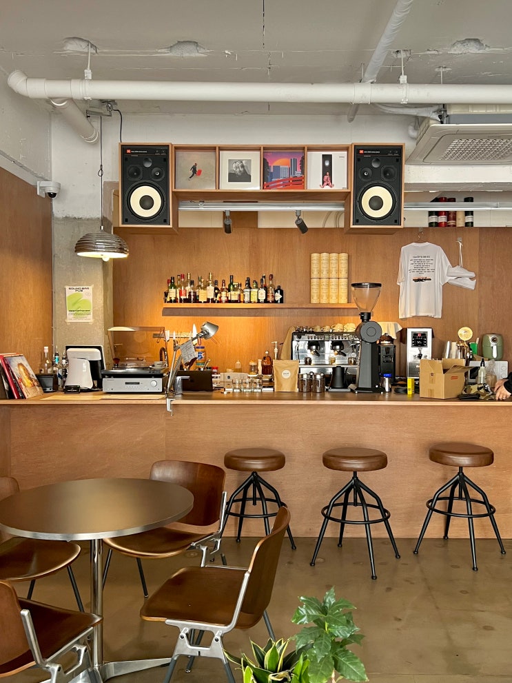 포항 영일대 카페 힙한 분위기의 커피바리즈 coffee bar RIZZ : 네이버 블로그