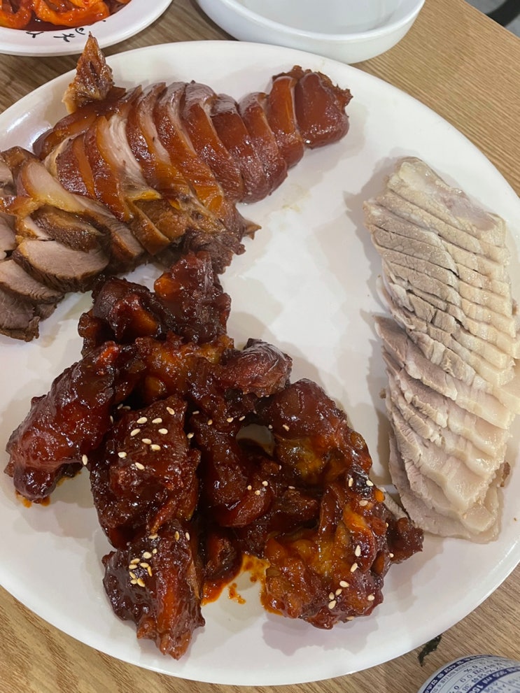맛집 인천 신포국제시장 우현족발 내돈내산 족발 배 터지게 먹는 곳 족발and뼈해장국 감자탕 무한리필 네이버 블로그