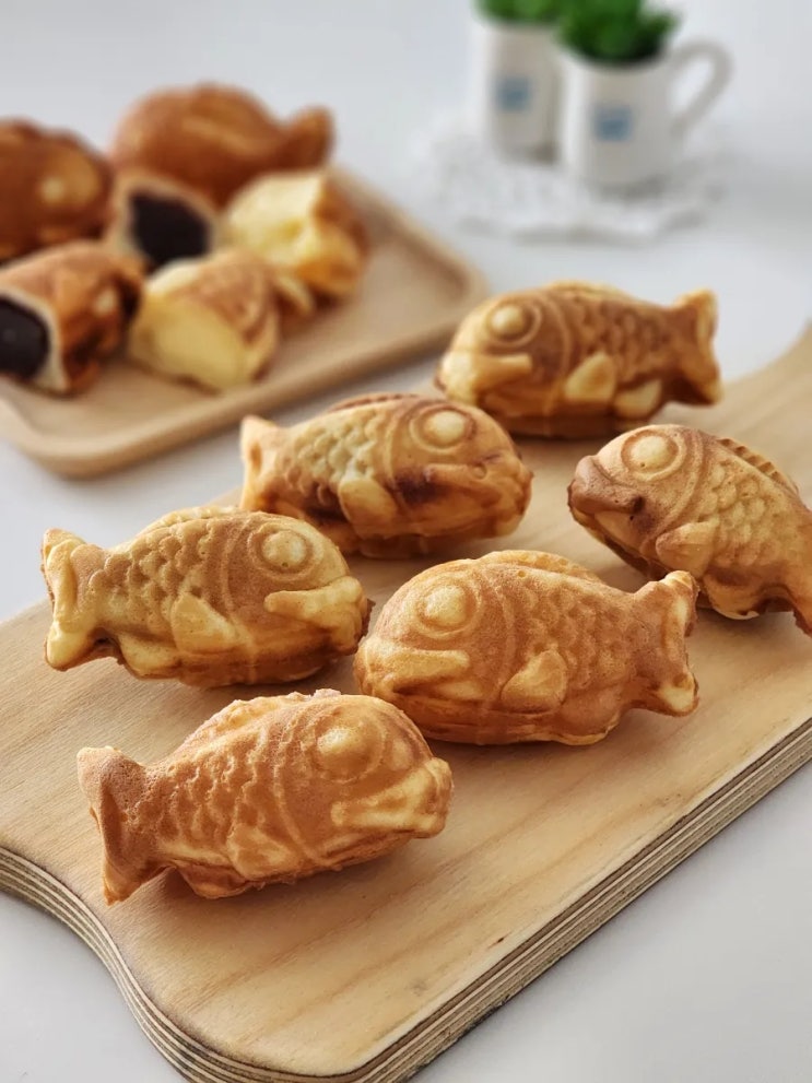 한입 미니 붕어빵 만들기 / 단팥 슈크림 - 붕어빵 반죽 만들기 부터 붕어빵틀로 굽는 방법까지 알려드려요 : 네이버 블로그