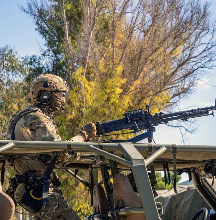 M60D 기관총을 차량에 장착해 쓰는 스페인 육군 특수부대 : 네이버 블로그