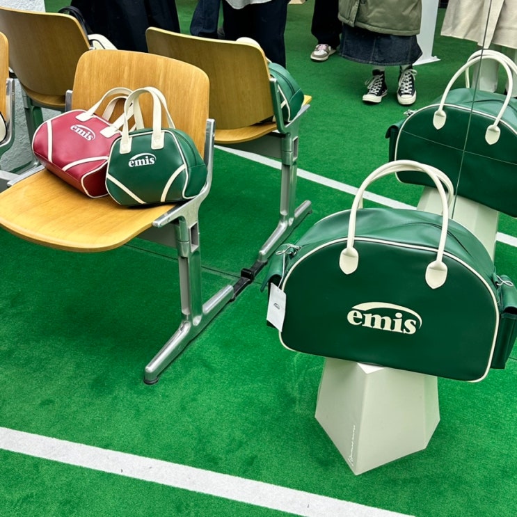 더현대 서울 이미스 매장 Emis 에코백 뉴로고 볼캡 종류 네이버 블로그