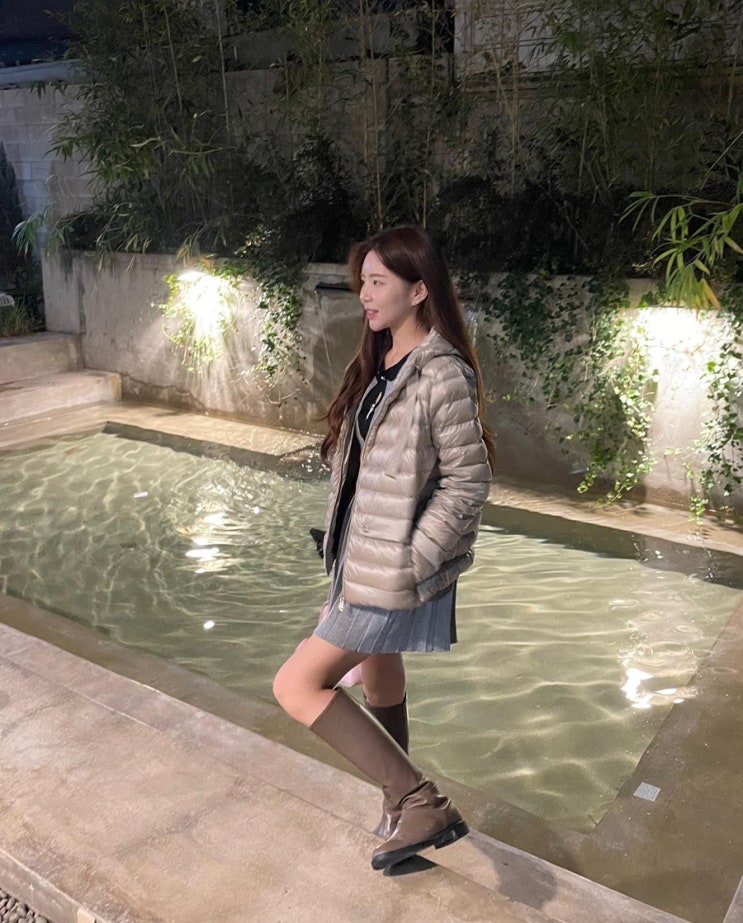 겨울 숏패딩 브랜드 클라비스 여자 경량패딩 오피스룩 슬림구스 코디 Clovis 성수동 카페 네이버 블로그