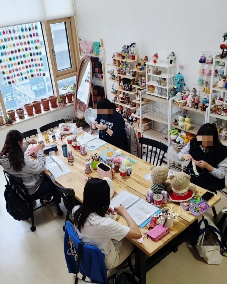 손뜨개 뜨개질 배우기 공방 클래스 수업 강동구 잠실 송파구 강남 미사 구리 남양주 성내동 천호 대바늘인형 코바늘인형 직장인반